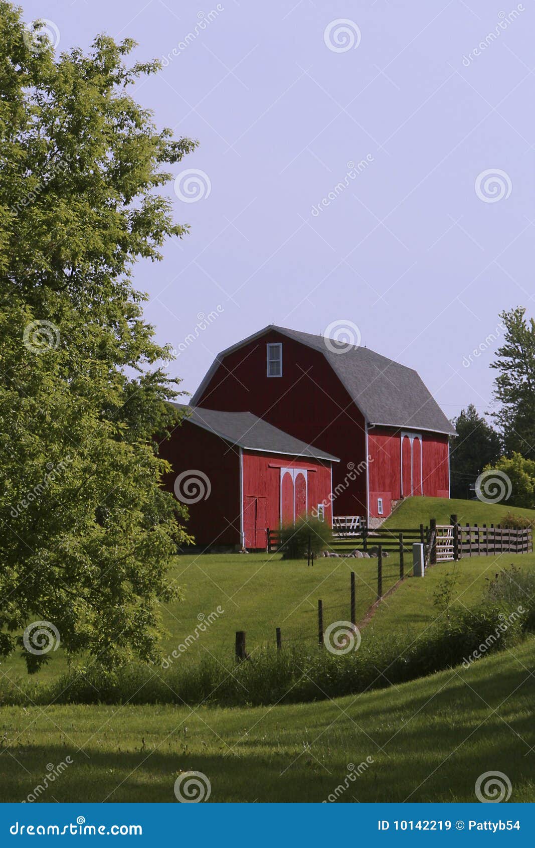 Midwest American Barn stock image. Image of tecumseh - 10142219