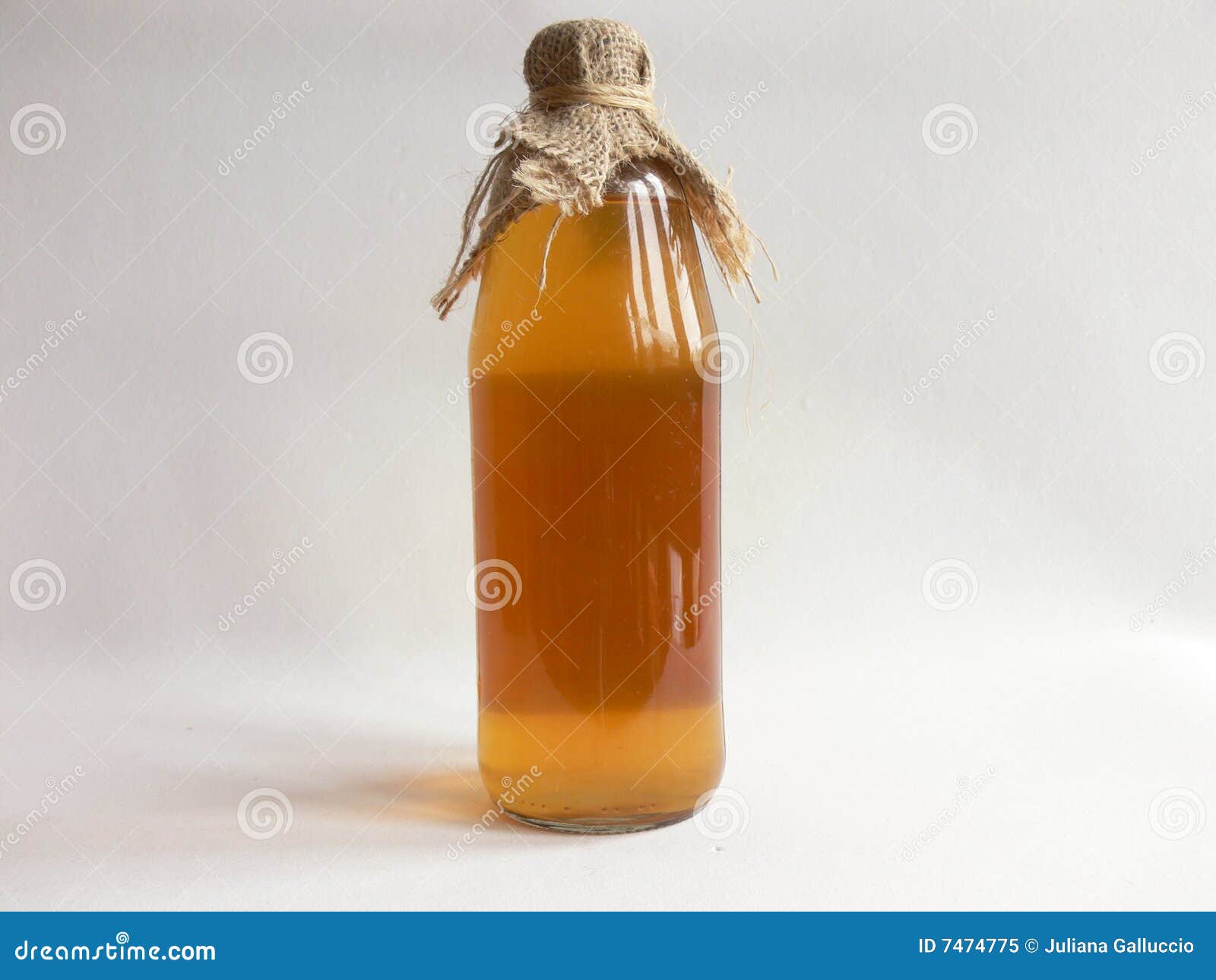 Miel en botella imagen de archivo. Imagen de ingrediente - 7474775