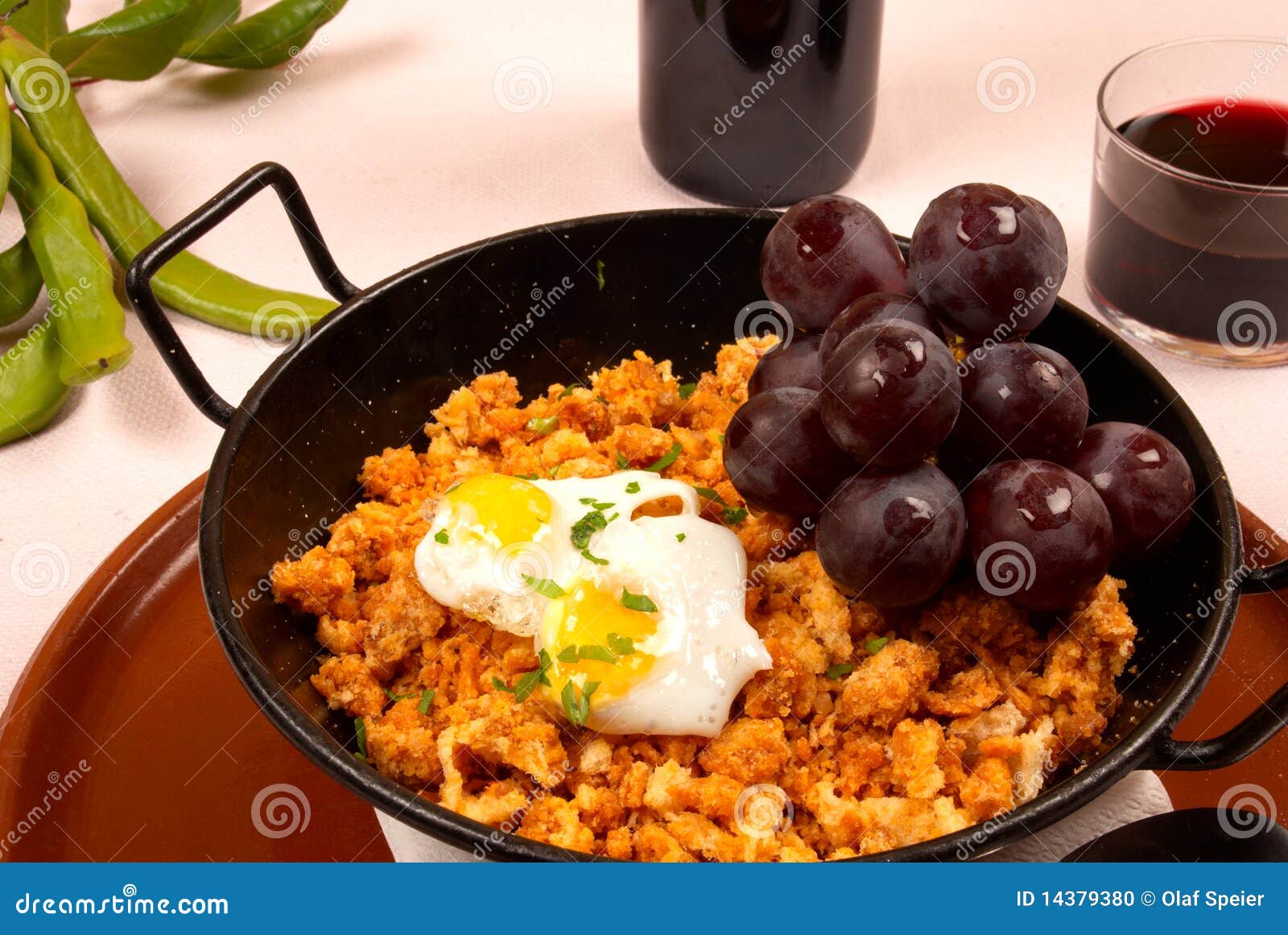 Migajas de pan foto de archivo. Imagen de cacerola, maneta - 14379380