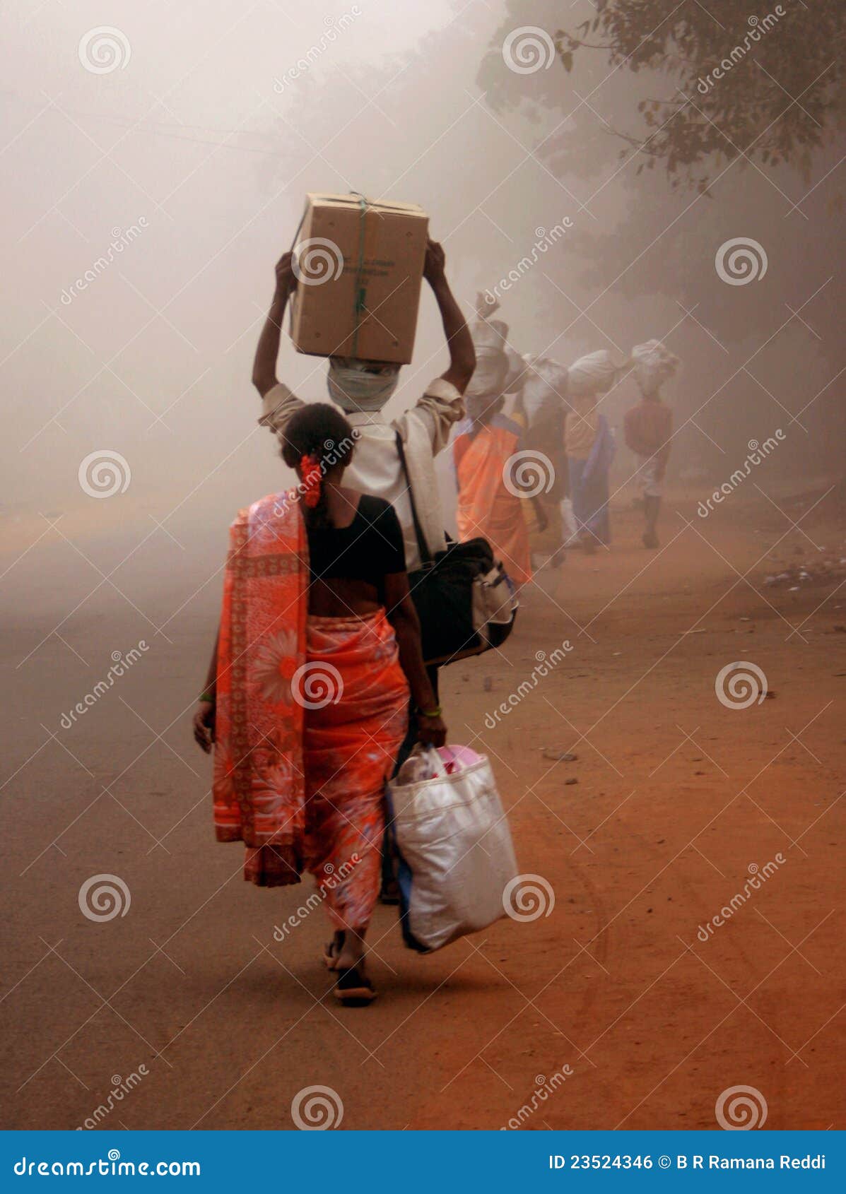 Migrant Workers in Rural India Editorial Photo - Image of poverty ...