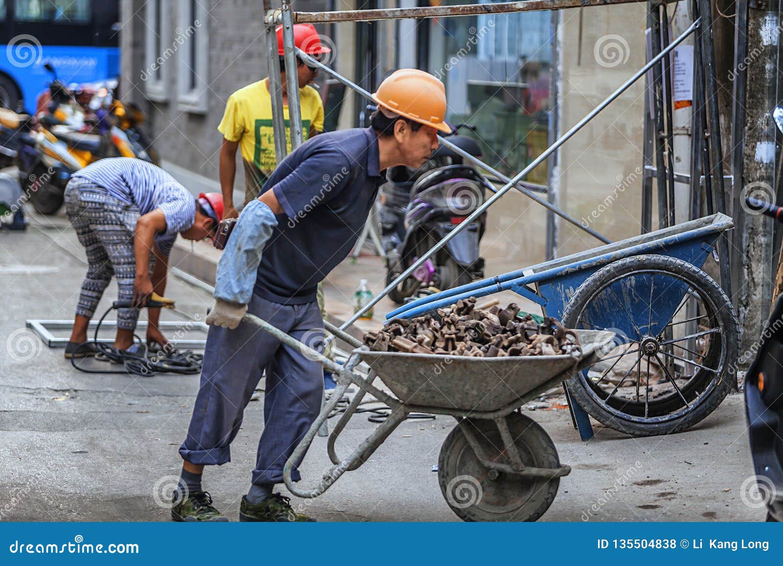 Migrant Workers Working on Construction Site Editorial Stock Photo ...