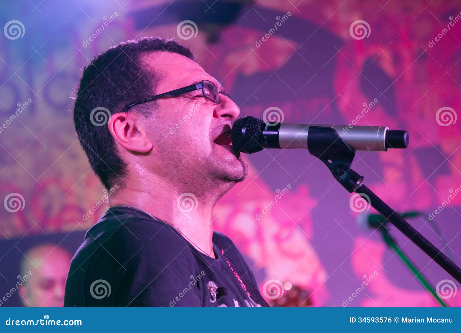 Mihai Margineanu editorial photo. Image of microphone - 34593576
