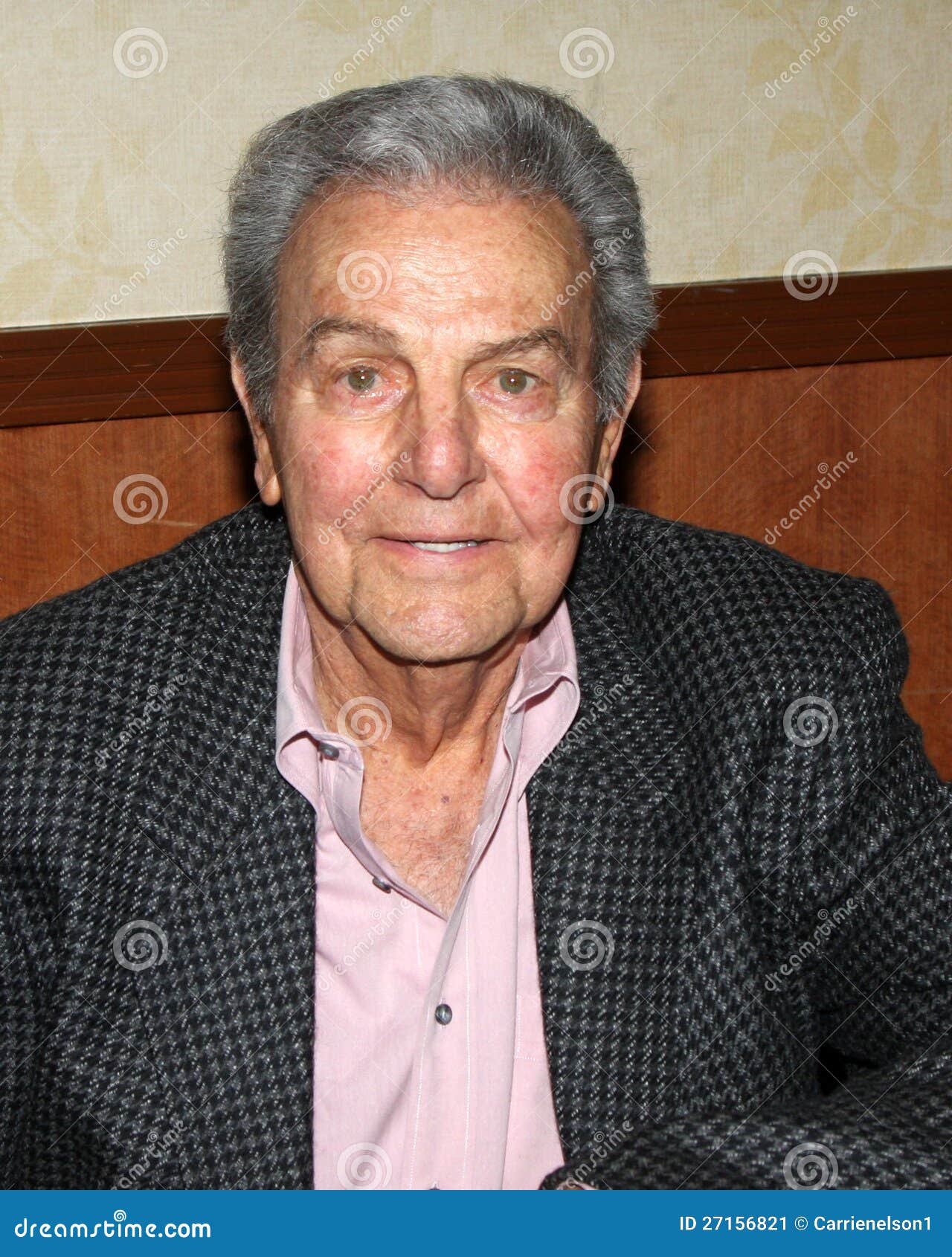 Mike Connors editorial photo. Image of collectors, show - 27156821