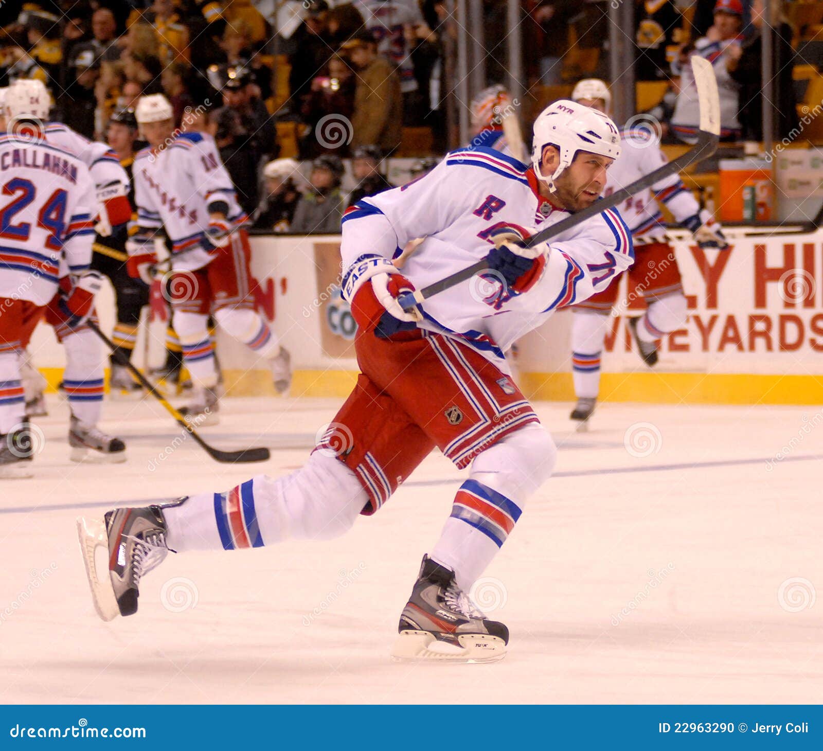 Mike Rupp New York Rangers editorial image. Image of helmet - 22963290