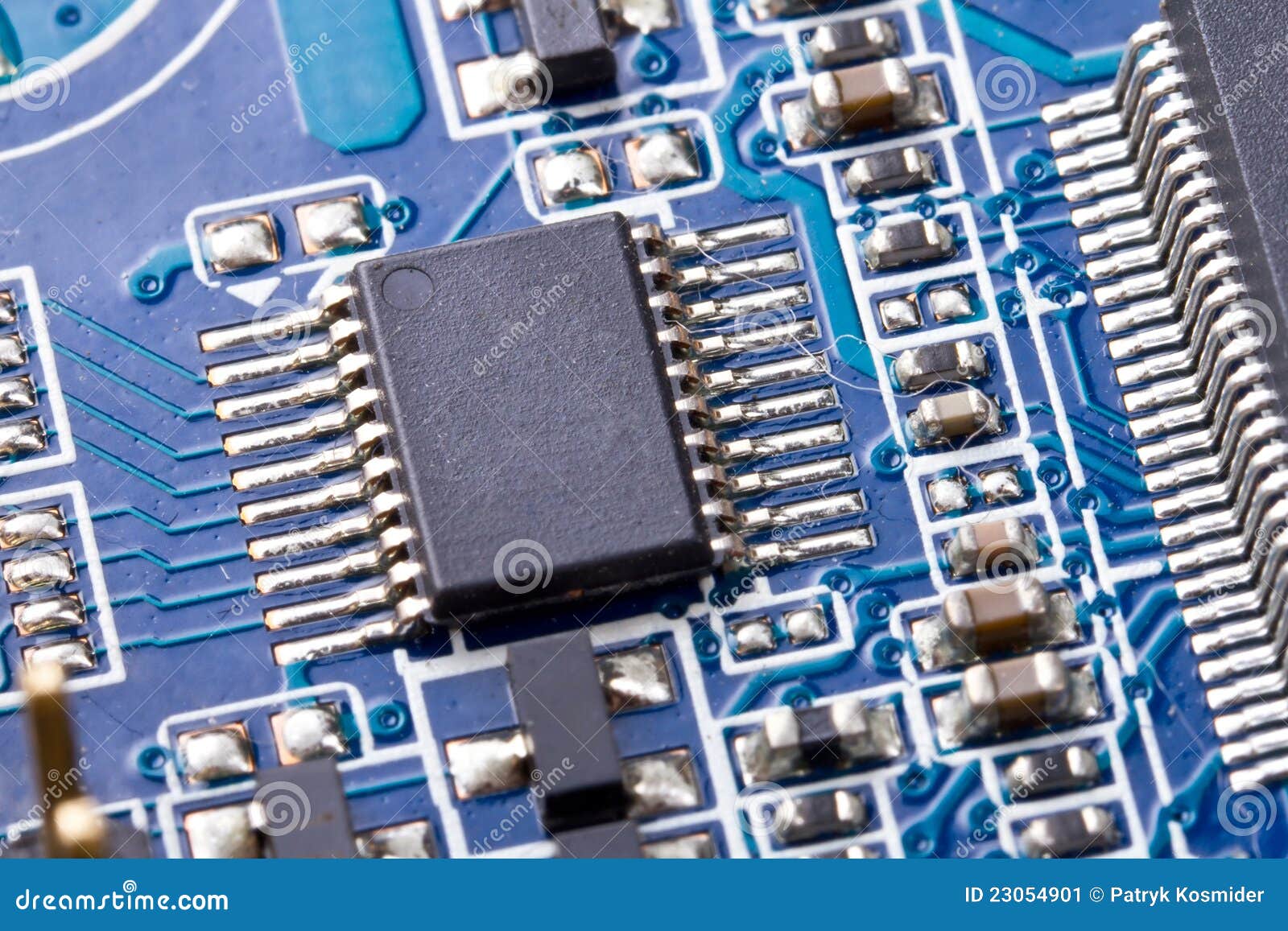 Mikrochip Auf Dem Computermotherboard Stockbild - Bild von elektronik ...