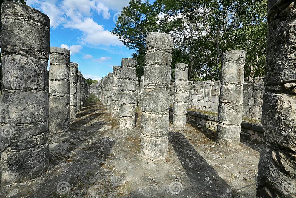 Mil Columnas Ruins at Chichen Itza Stock Photo - Image of monument ...