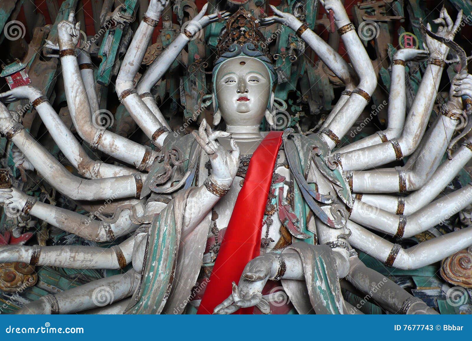 Mil-mano Buddha imagen de archivo. Imagen de asia, recorrido - 7677743