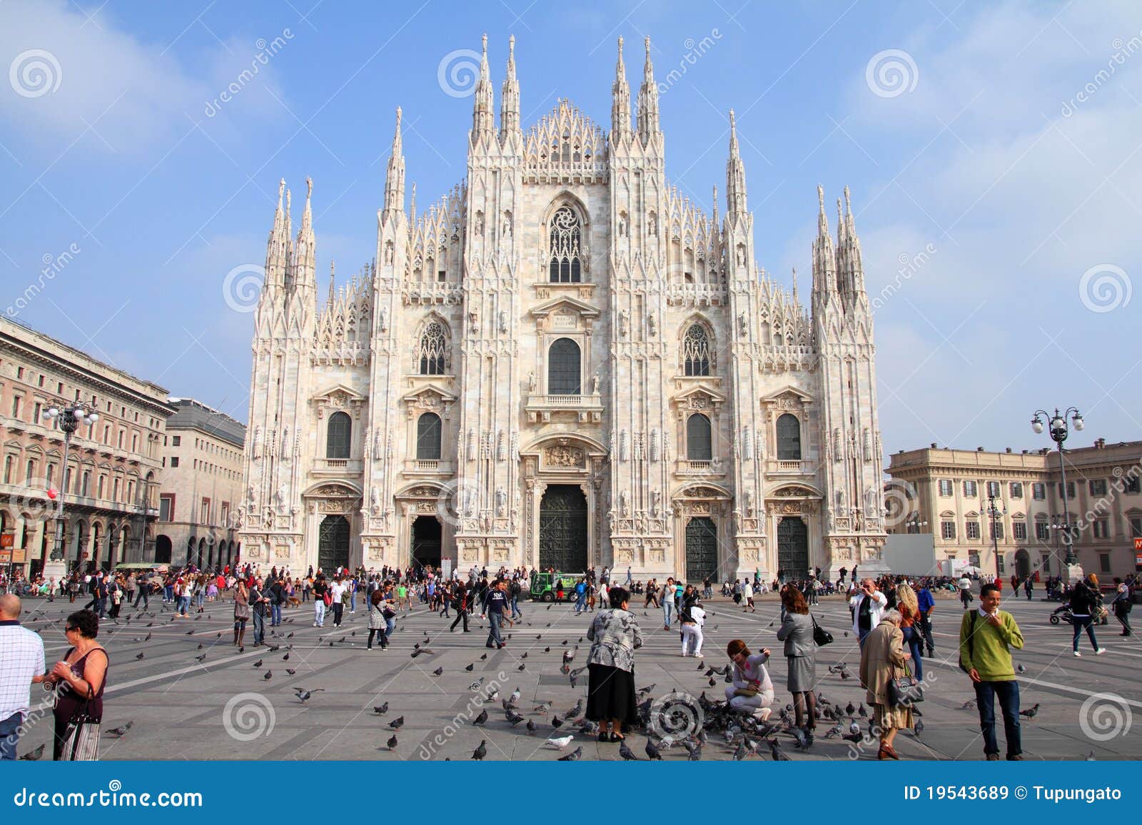 Milan editorial stock image. Image of square, visitors - 19543689