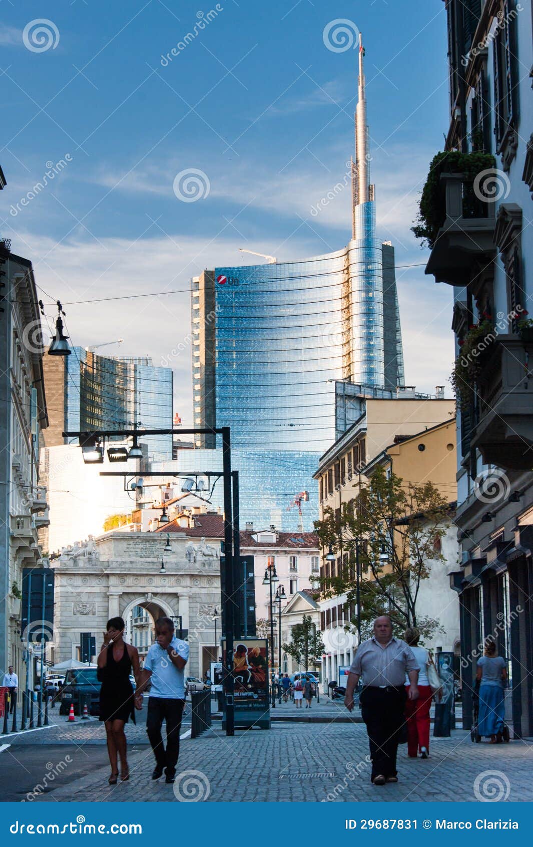 Milan city centre editorial photo. Image of expensive - 29687831