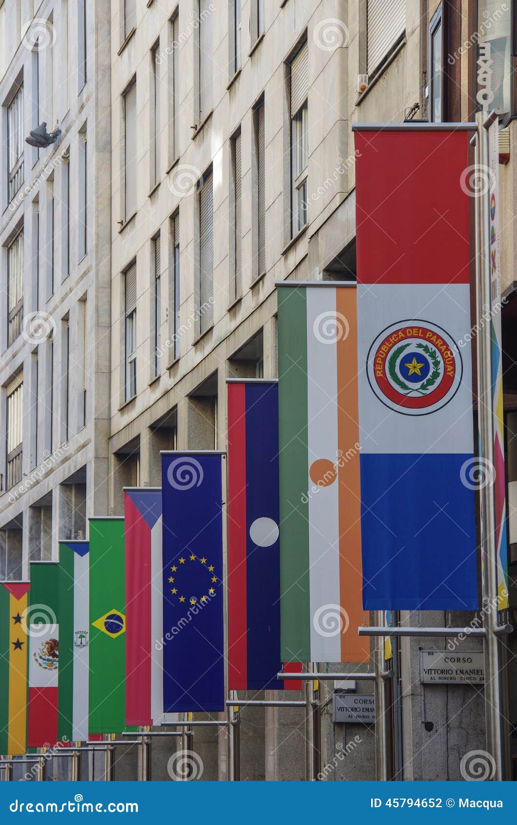 Milan - Expo Flags in Vittorio Emanuele Avenue Editorial Photography ...