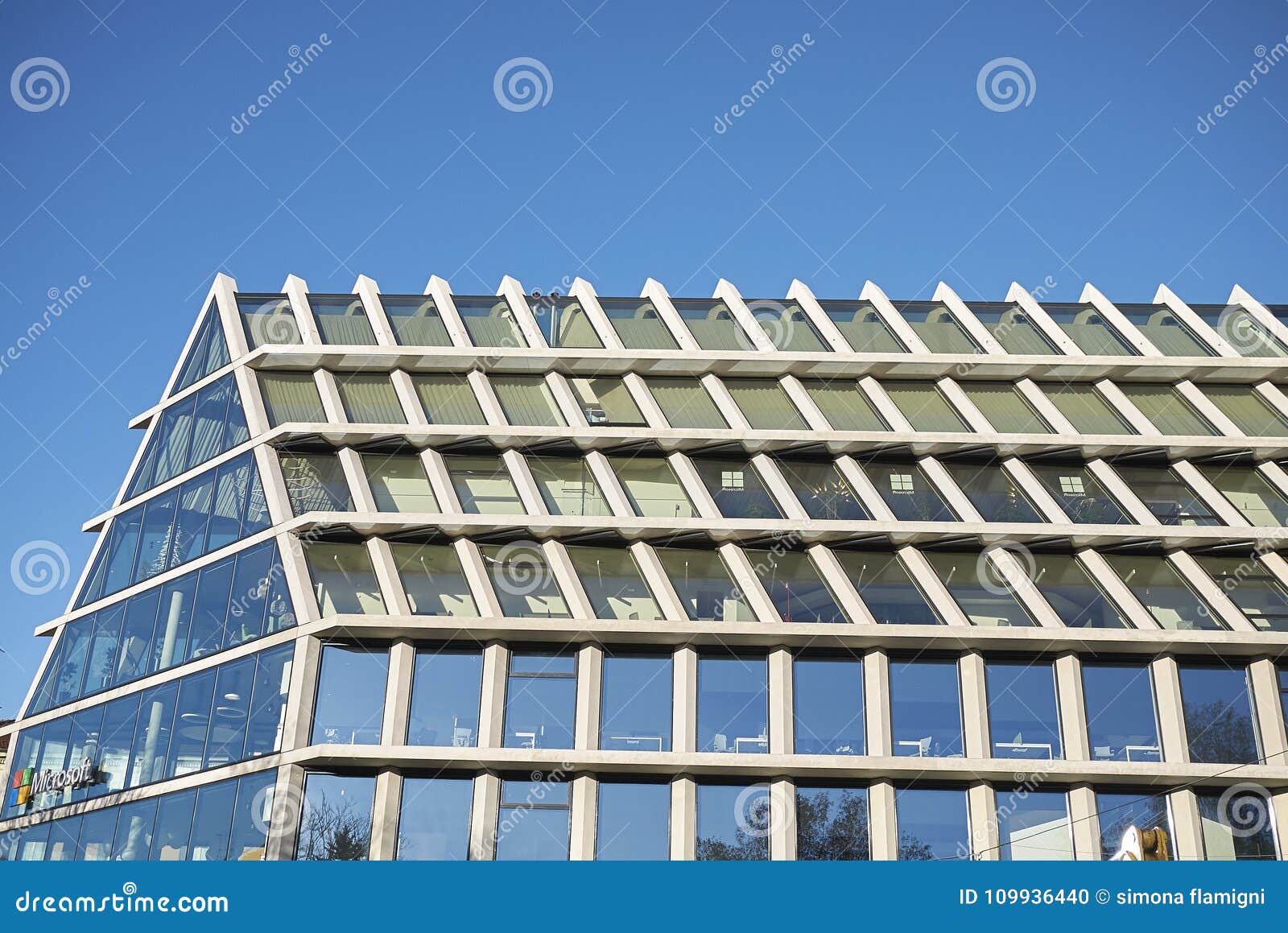 View of Microsoft building editorial image. Image of volta - 109936440