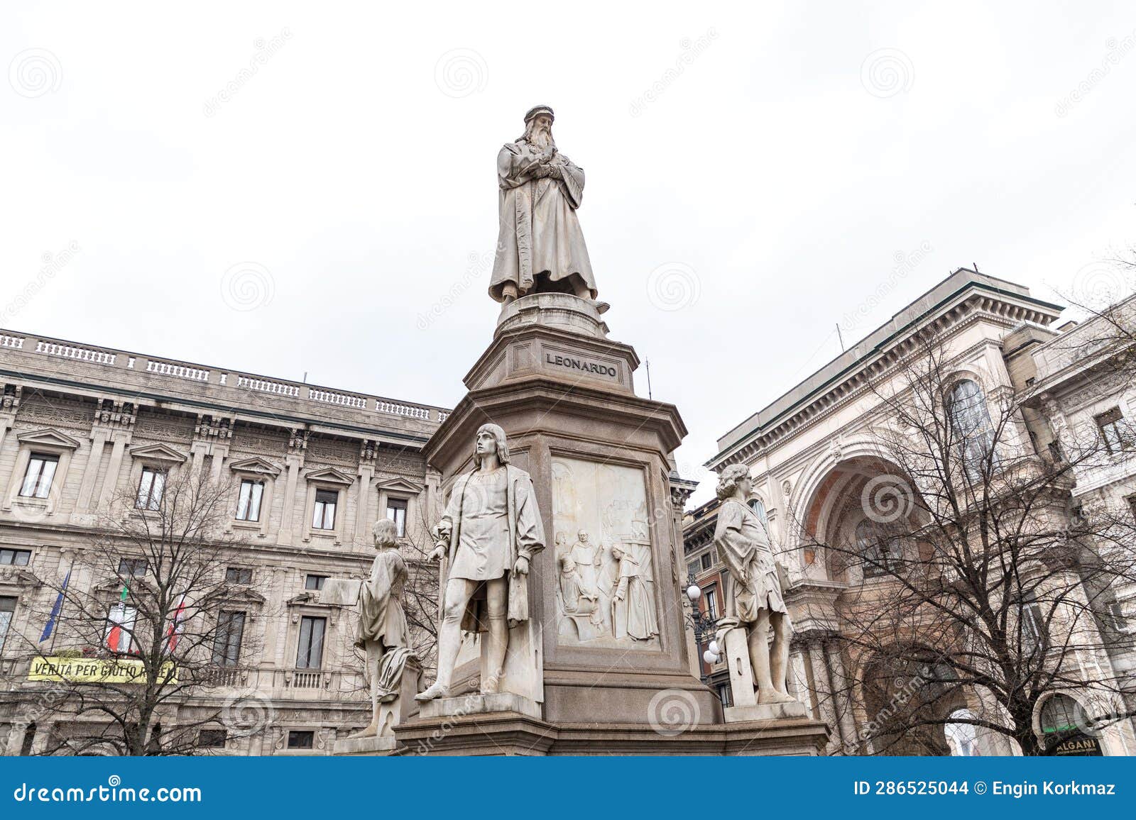 Leonardo Da Vinci Statue In Milan, Italy Editorial Image ... Leonardo Da Vinci Statue In Milan, Italy Editorial Image ...