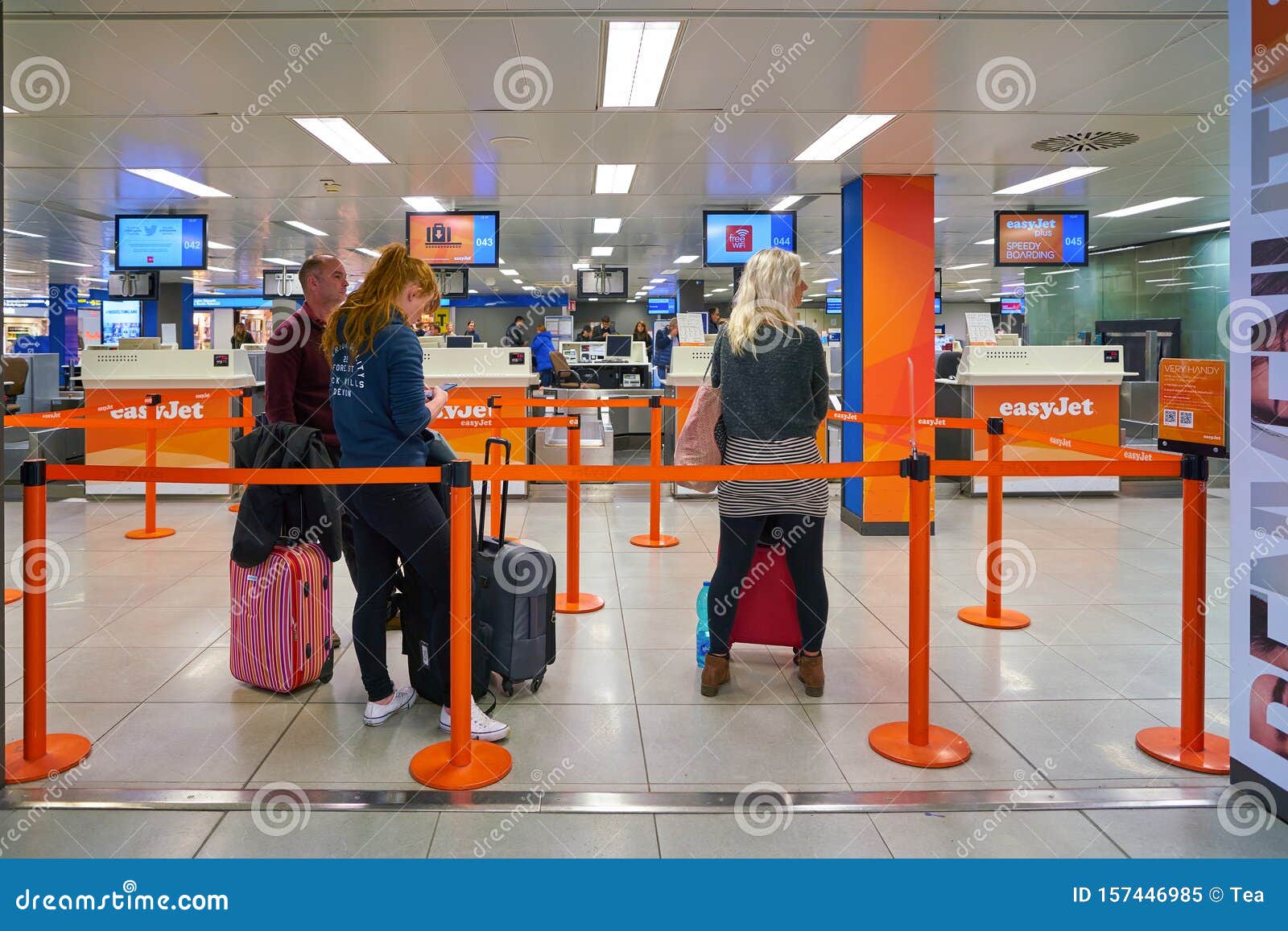 Milan Linate Airport editorial image. Image of trip - 157446985
