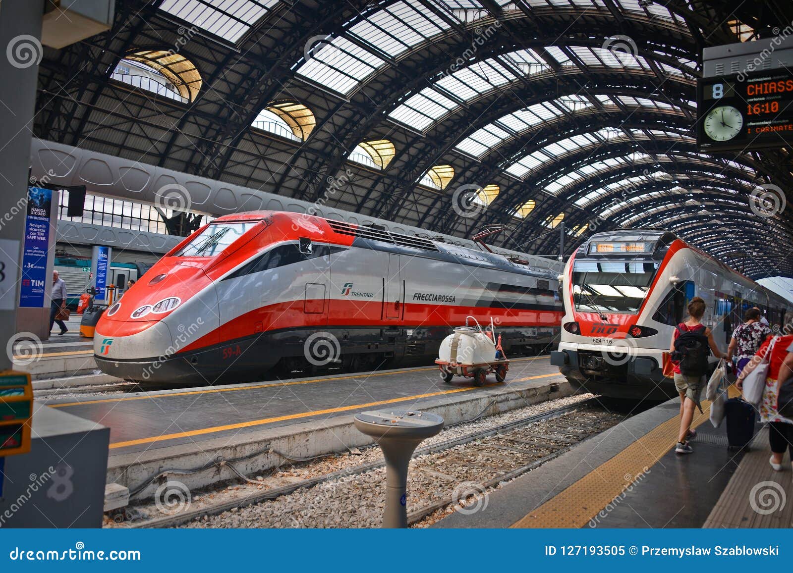 Milan train station view editorial image. Image of platform - 127193505