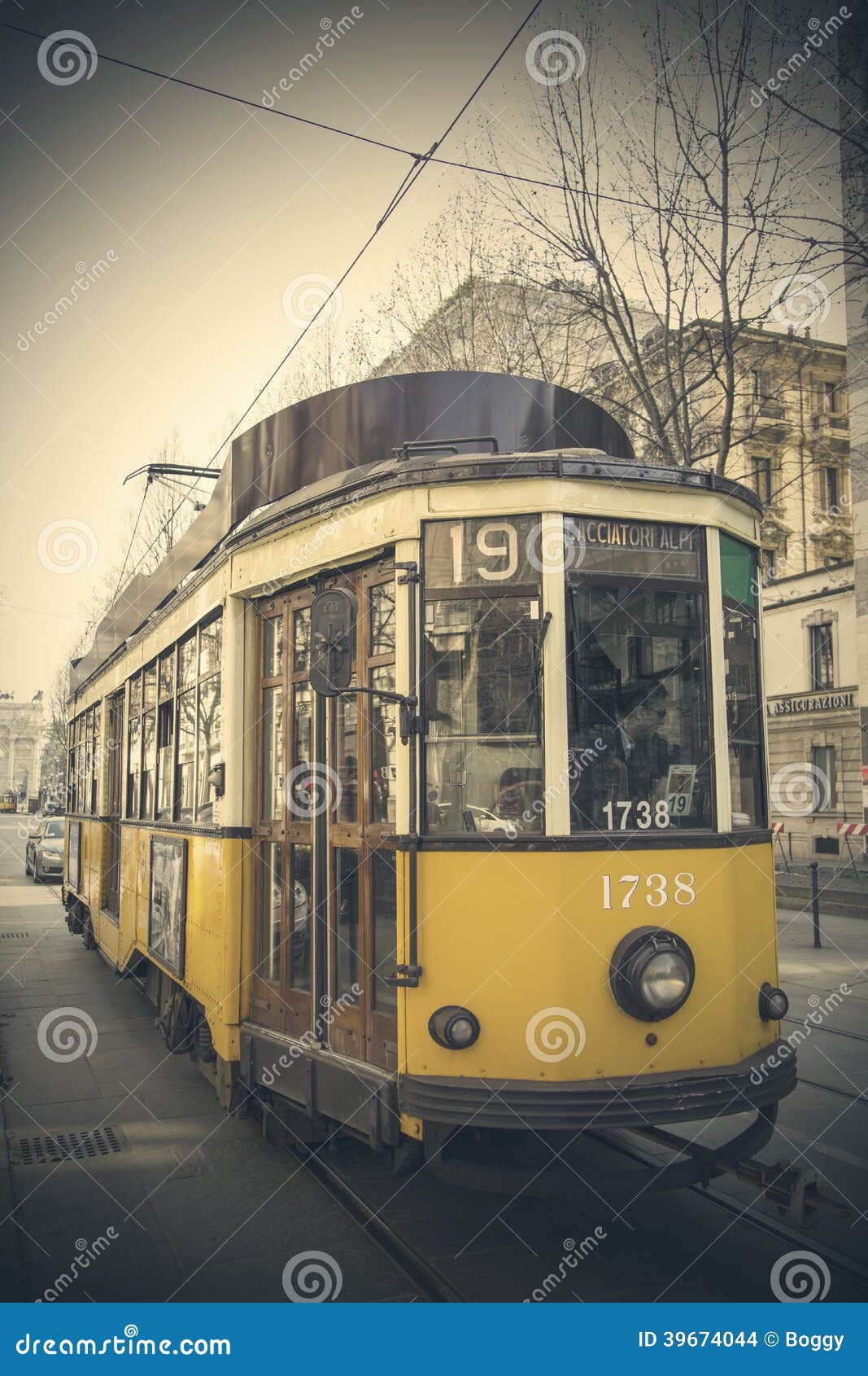 Milan tram editorial stock image. Image of city, building - 39674044