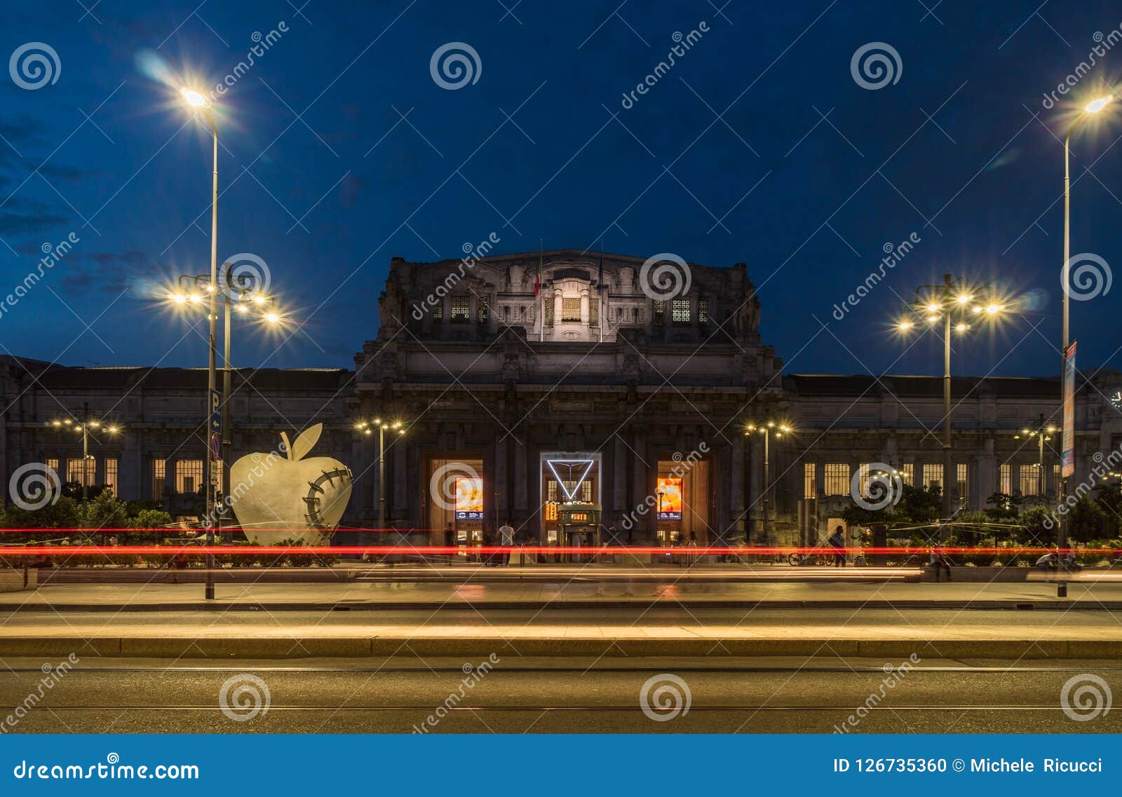 Milano Central Station Front View at Night Editorial Image - Image of ...