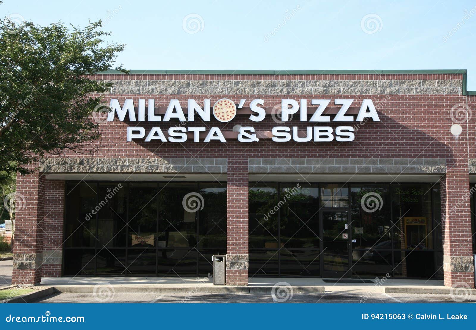 Milano`s Pizza editorial stock photo. Image of dine, cafe - 94215063