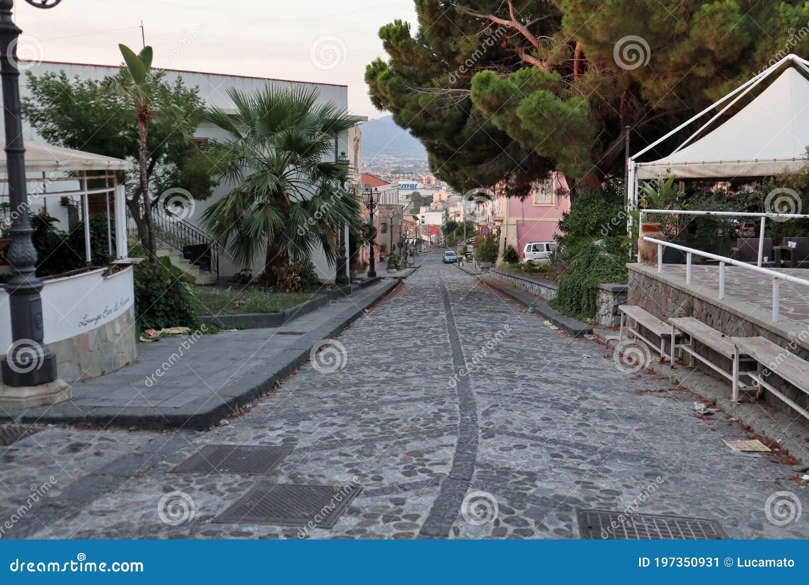 Milazzo - Via Duomo Antico editorial photo. Image of messina - 197350931