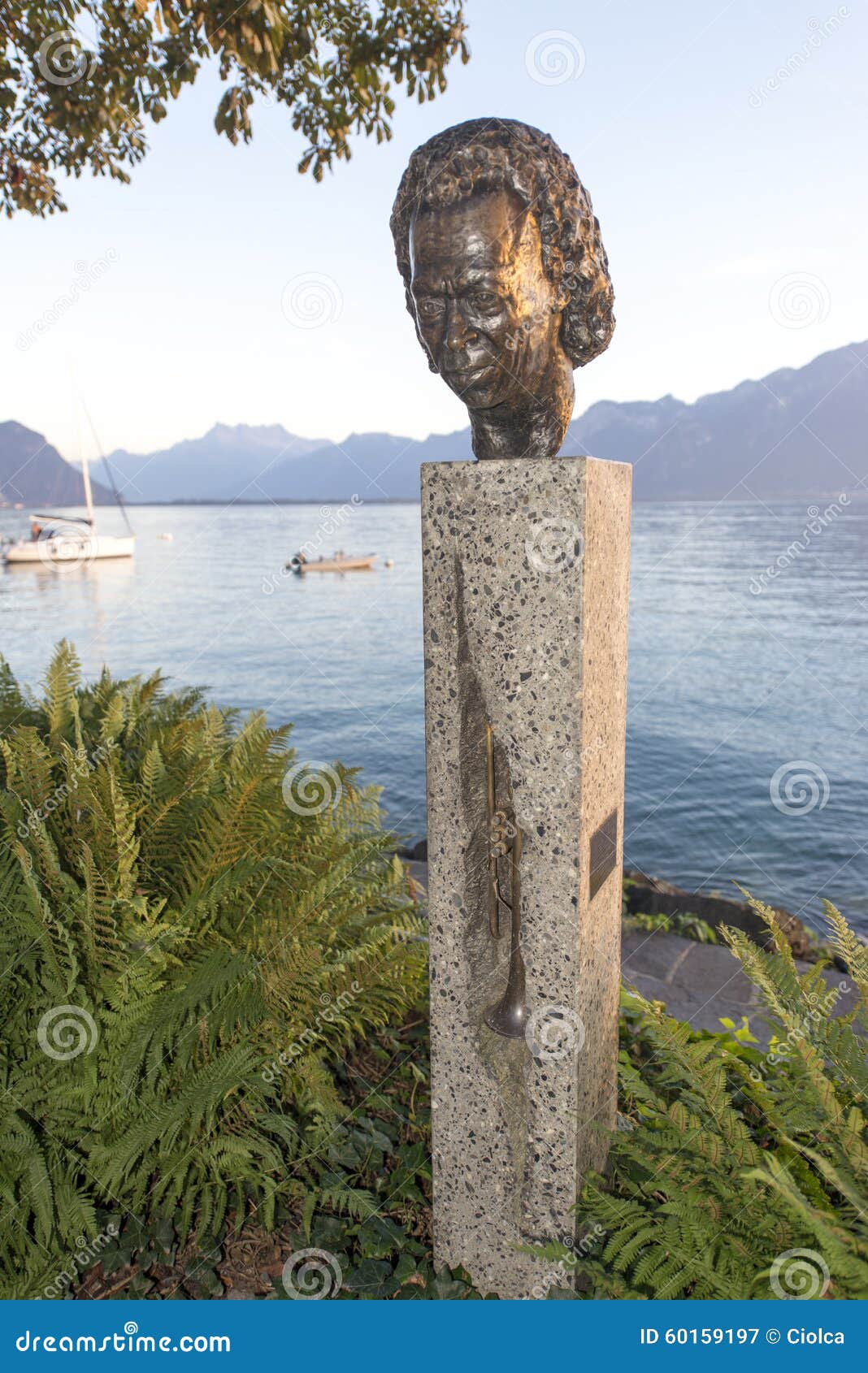 Miles Davis Statue, Montreux Fotografia Editorial - Imagem de cultura ...