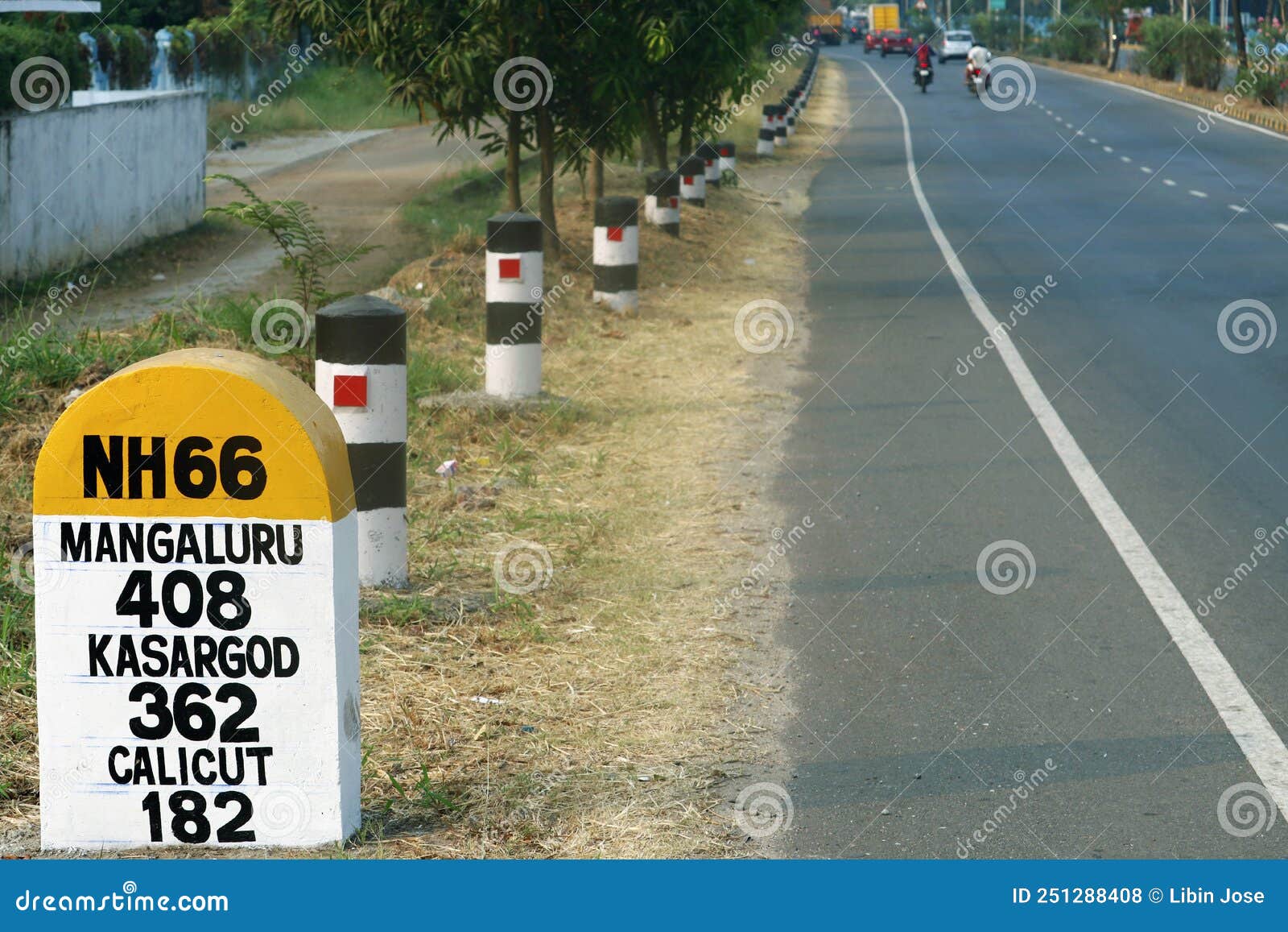 Milestone in Indian Roads. Informative Sign Boards Editorial Stock ...