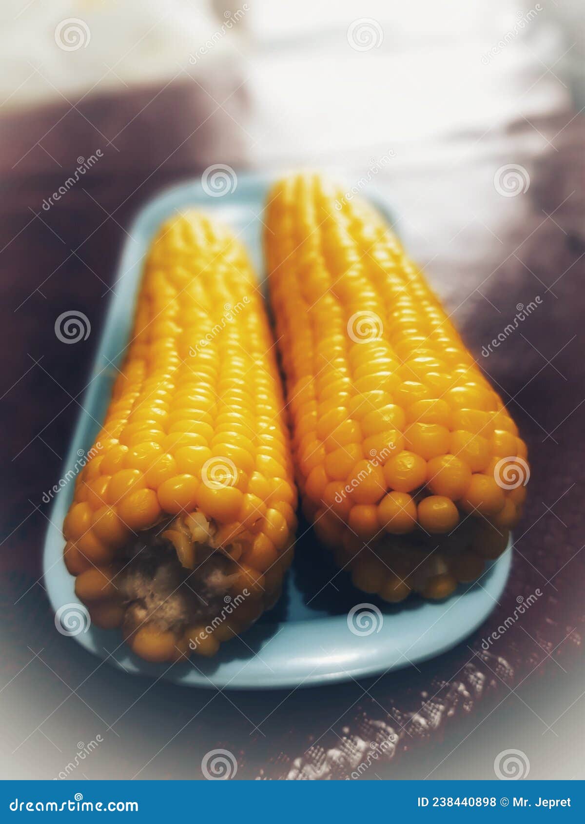 Milho Cozido. Milho Doce E Delicioso. Foto de Stock - Imagem de carne ...