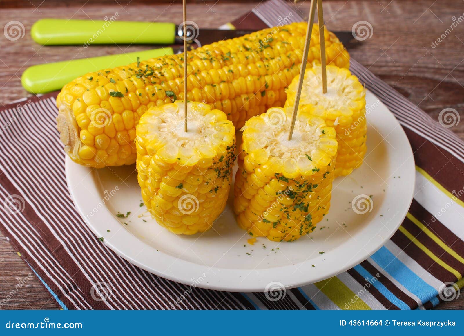 Milho Doce Com Manteiga E Ervas Foto de Stock - Imagem de manteiga ...