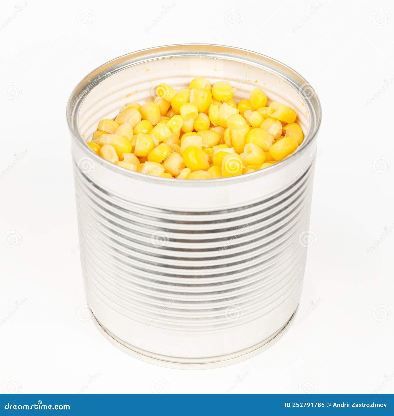 Milho Em Lata Com Fundo Branco Aberto Foto de Stock - Imagem de amarelo ...