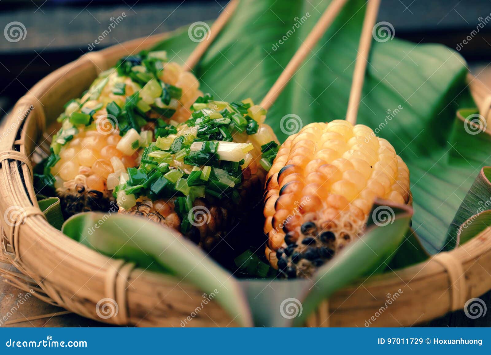 Milho Grelhado, Espiga De Milho Quente Imagem de Stock - Imagem de ...