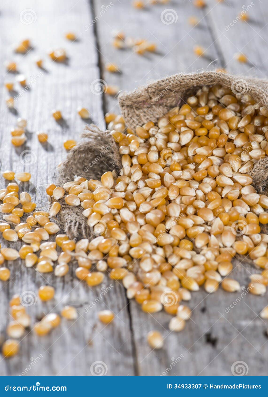 Milho secado imagem de stock. Imagem de milho, ingredientes - 34933307