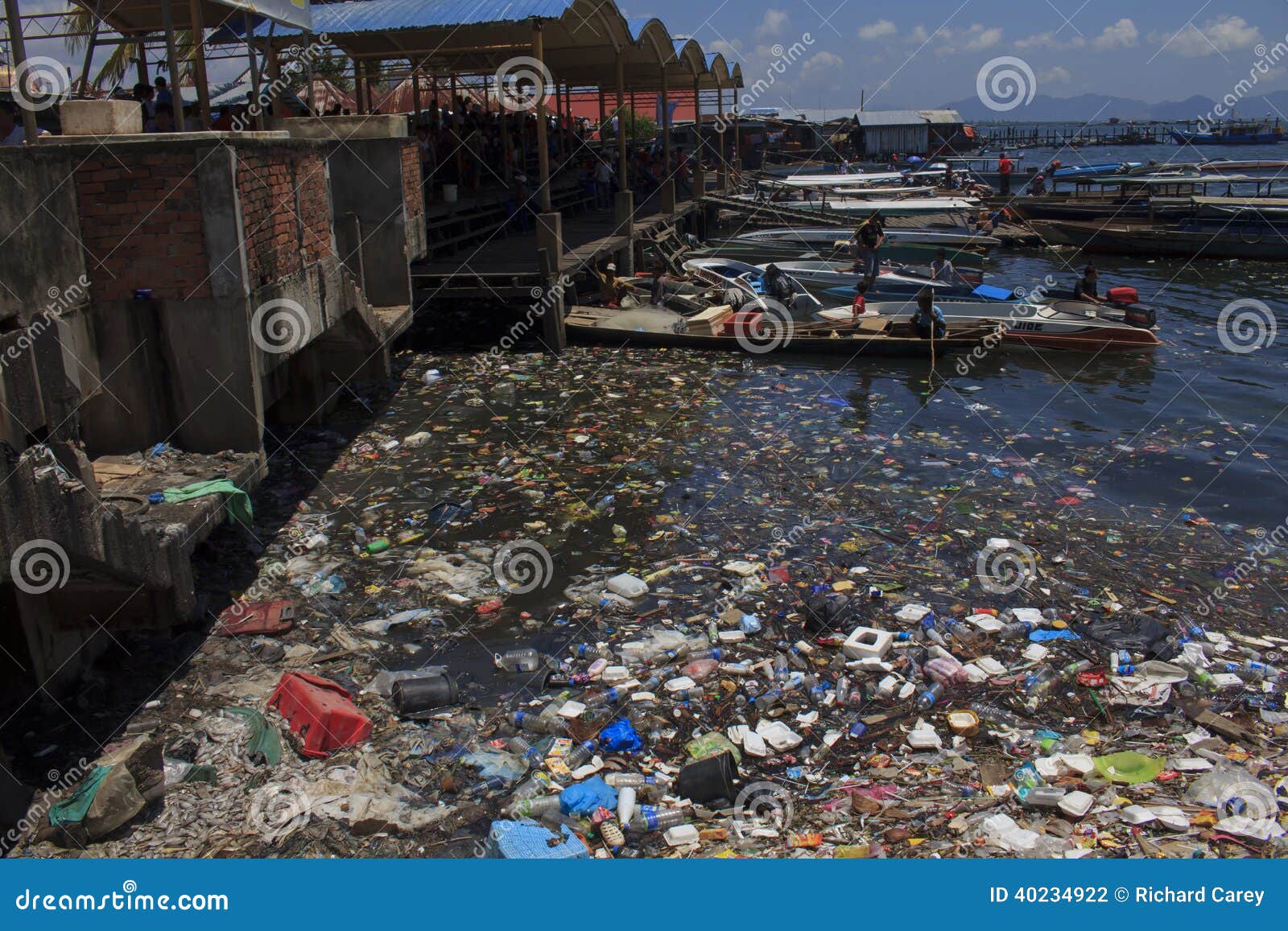 Milieuvervuiling redactionele fotografie. Image of plastiek - 40234922