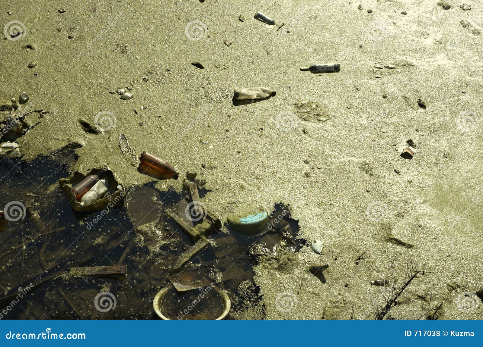 Milieuvervuiling stock foto. Image of verontreiniging, milieu - 717038