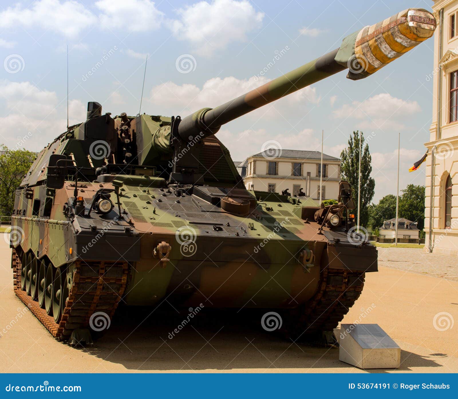 Militaire Tank Duitse Gepantserd - Houwitser 2000 Stock Afbeelding ...