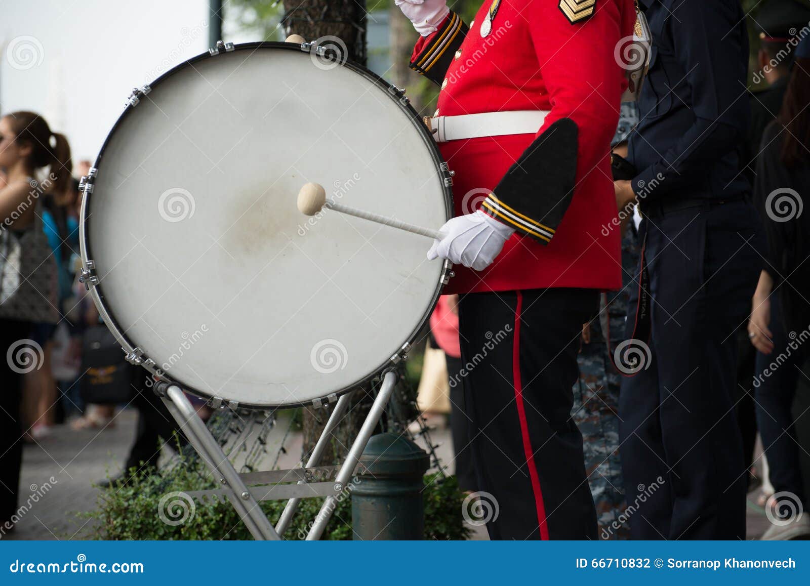Militaire Trommel Op De Oorlogsparade Stock Foto - Image of thailand ...