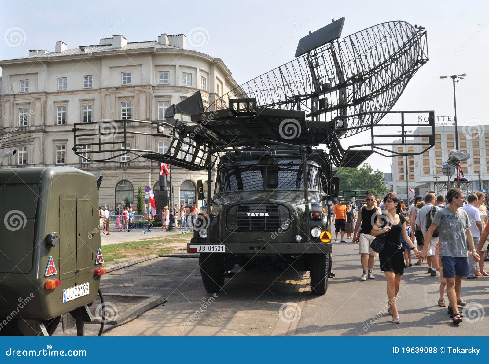 MILITARY RADAR editorial stock photo. Image of locating - 19639088