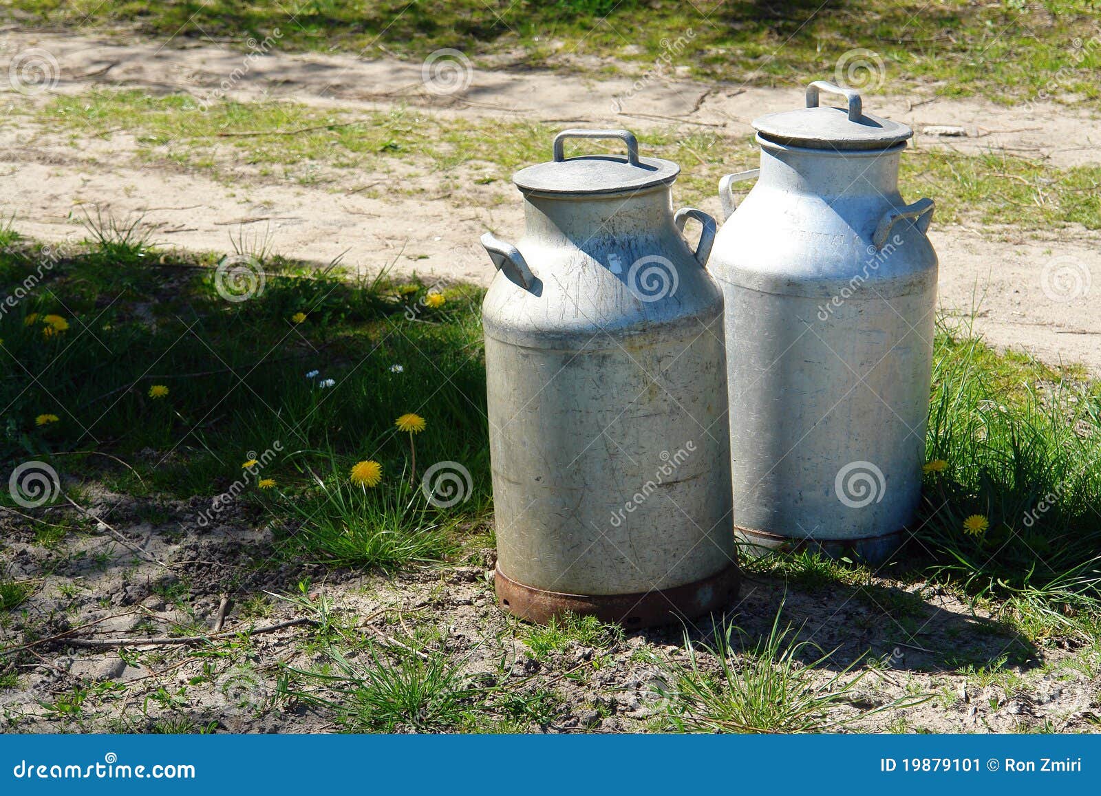 Milk cans jugs in a farm stock image. Image of delivery - 19879101