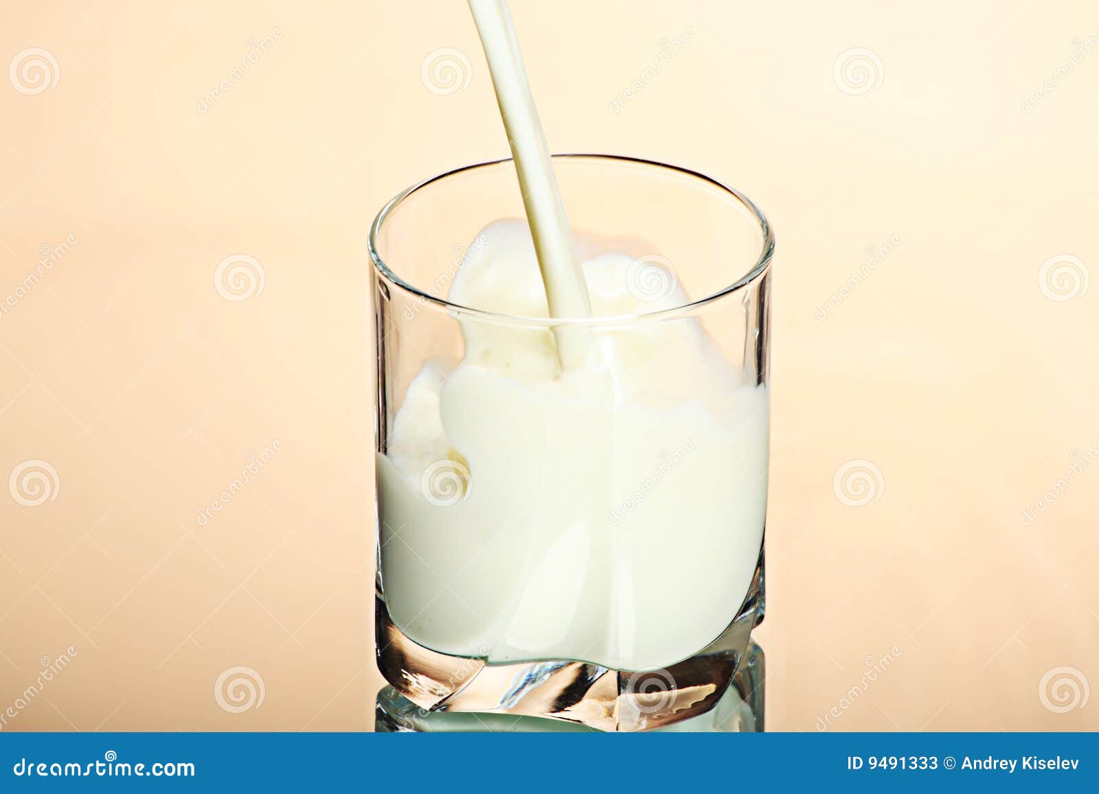 Milk stream stock image. Image of fresh, liquid, healthy - 9491333