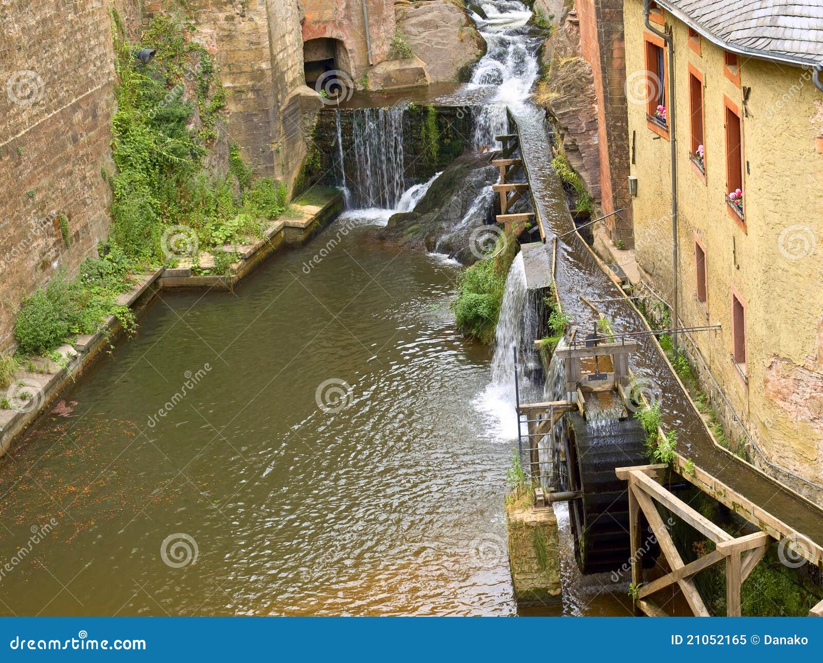 Mill wheel stock image. Image of outdoors, nature, water - 21052165
