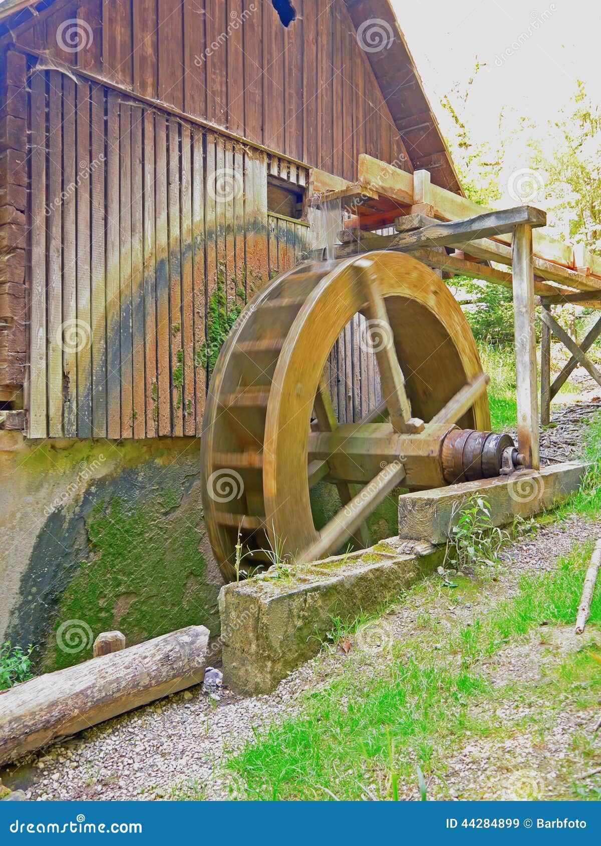 Mill wheel stock image. Image of nature, wheel, spin - 44284899