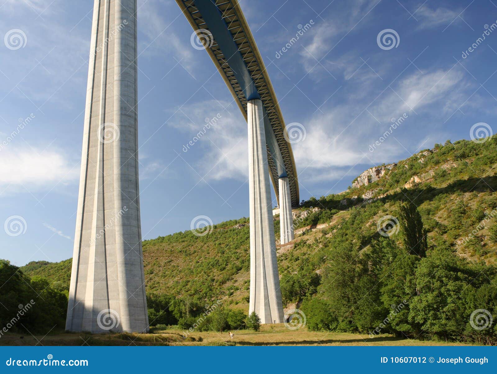 Millau Viaduct, France editorial photography. Image of highway - 10607012