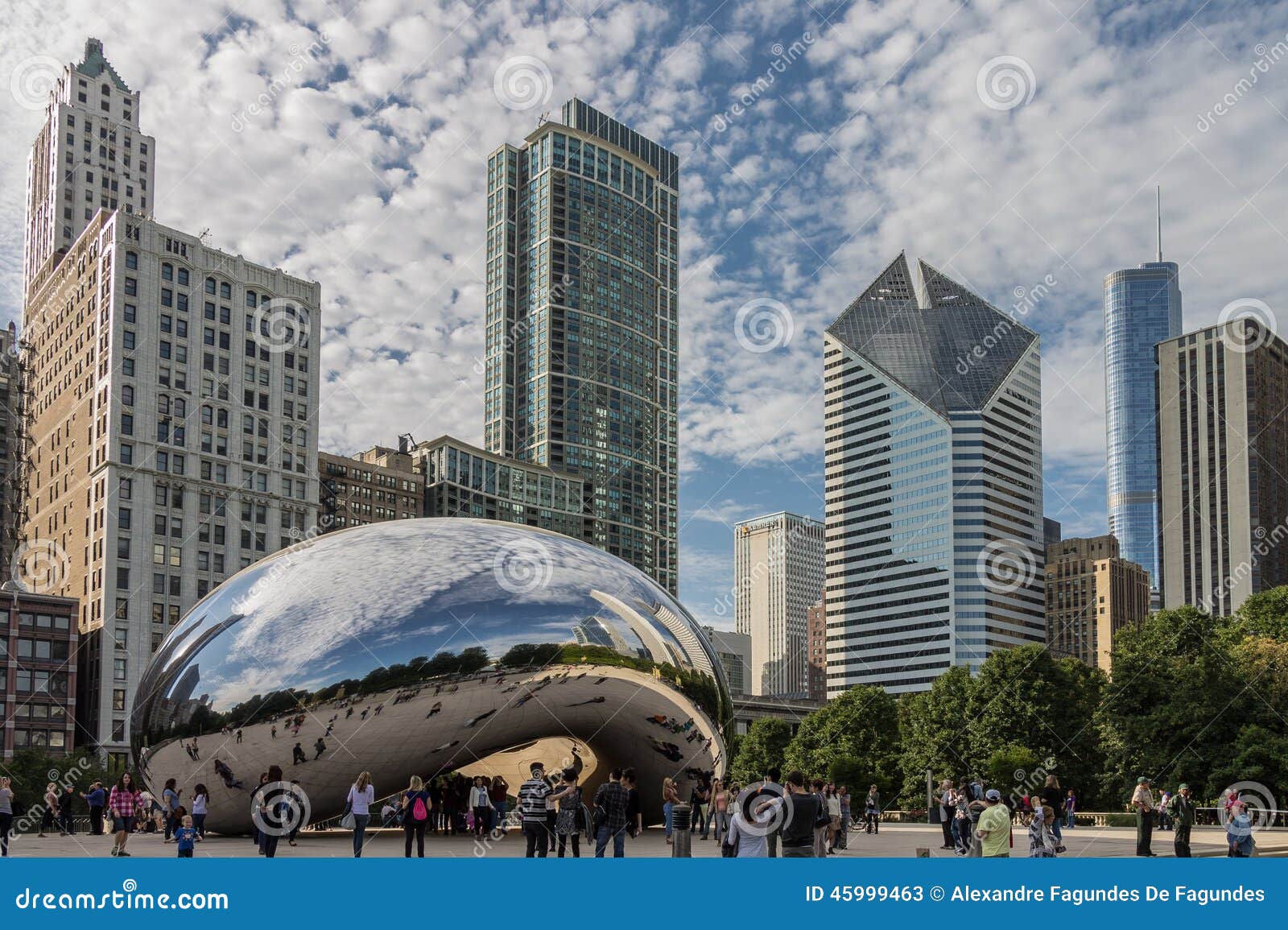 Millenium Park Chicago editorial stock photo. Image of park - 45999463