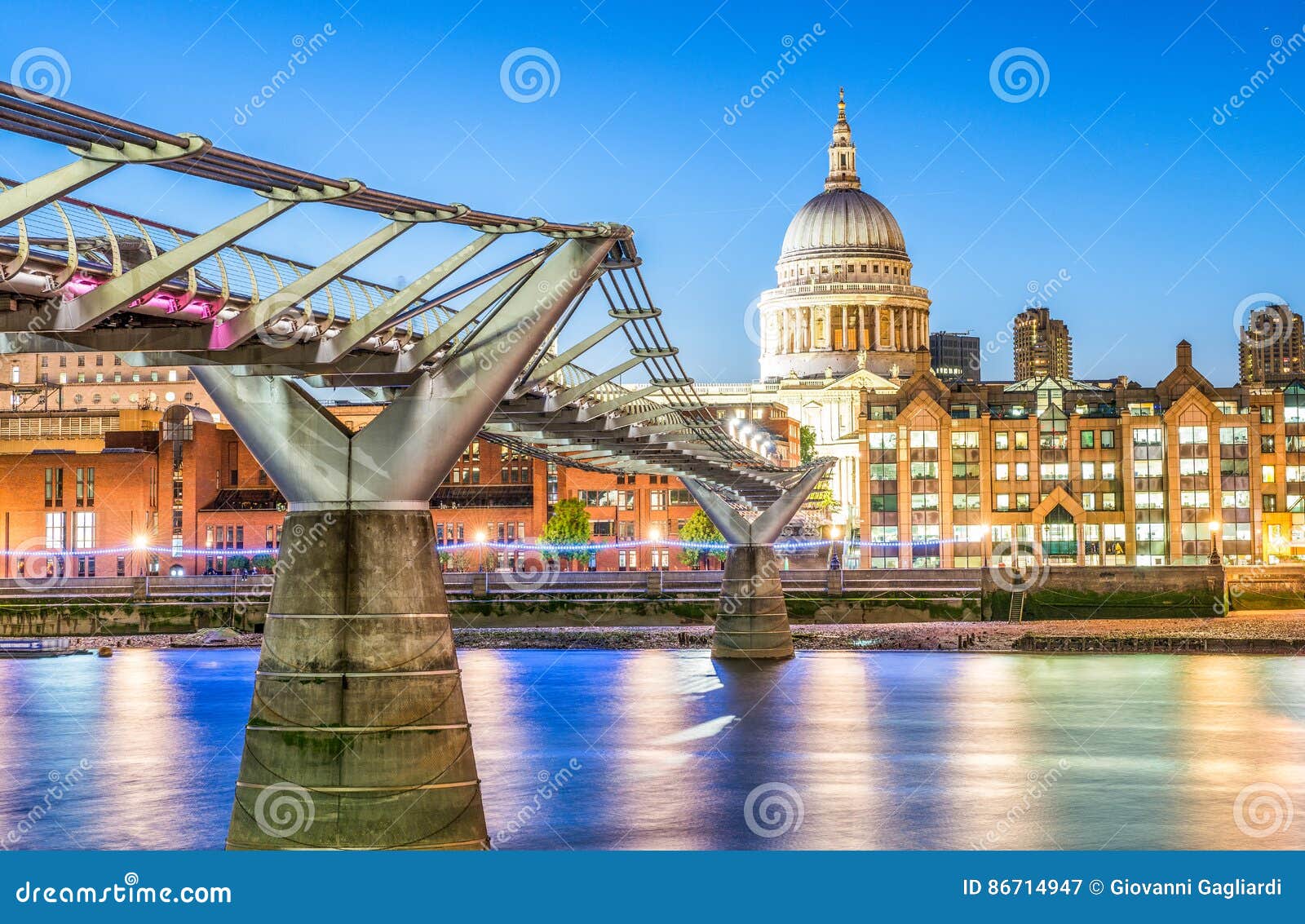 Millennium Bridge after Sunset, London Editorial Photography - Image of ...