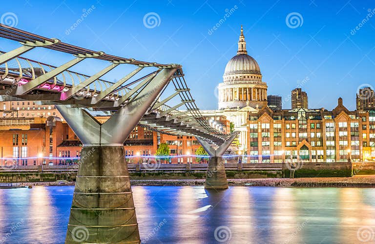 Millennium Bridge after Sunset, London Editorial Photography - Image of ...