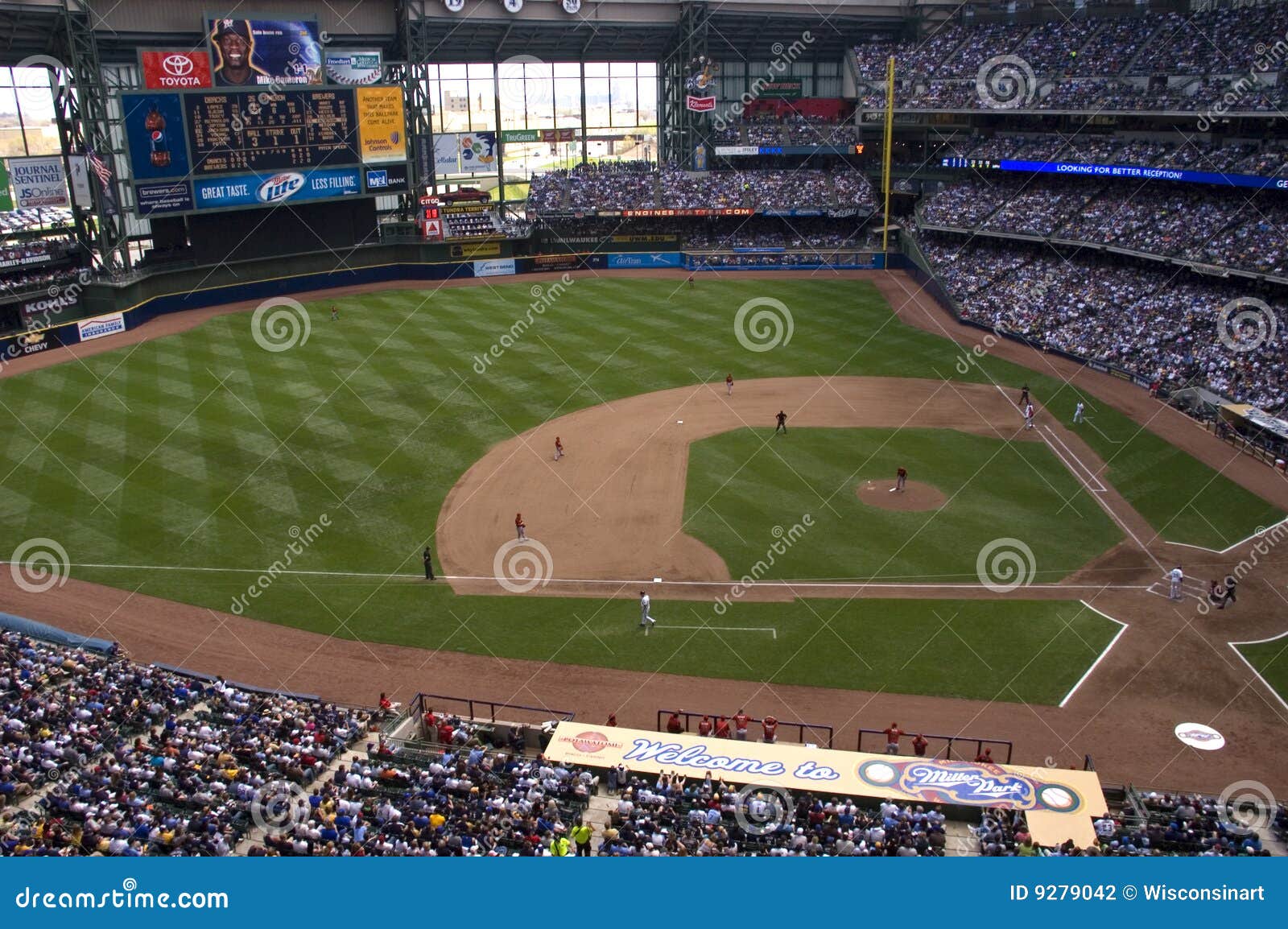 Miller Park, Home of the Milwaukee Brewers Editorial Photography ...