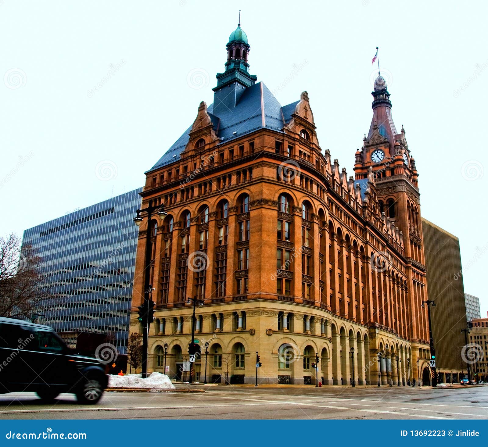 Milwaukee city hall stock image. Image of landmark, revival - 13692223