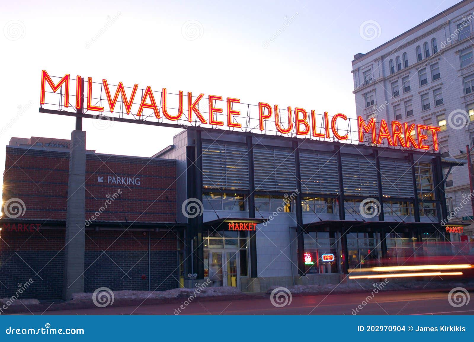 The Milwaukee Public Market Editorial Stock Image - Image of america ...