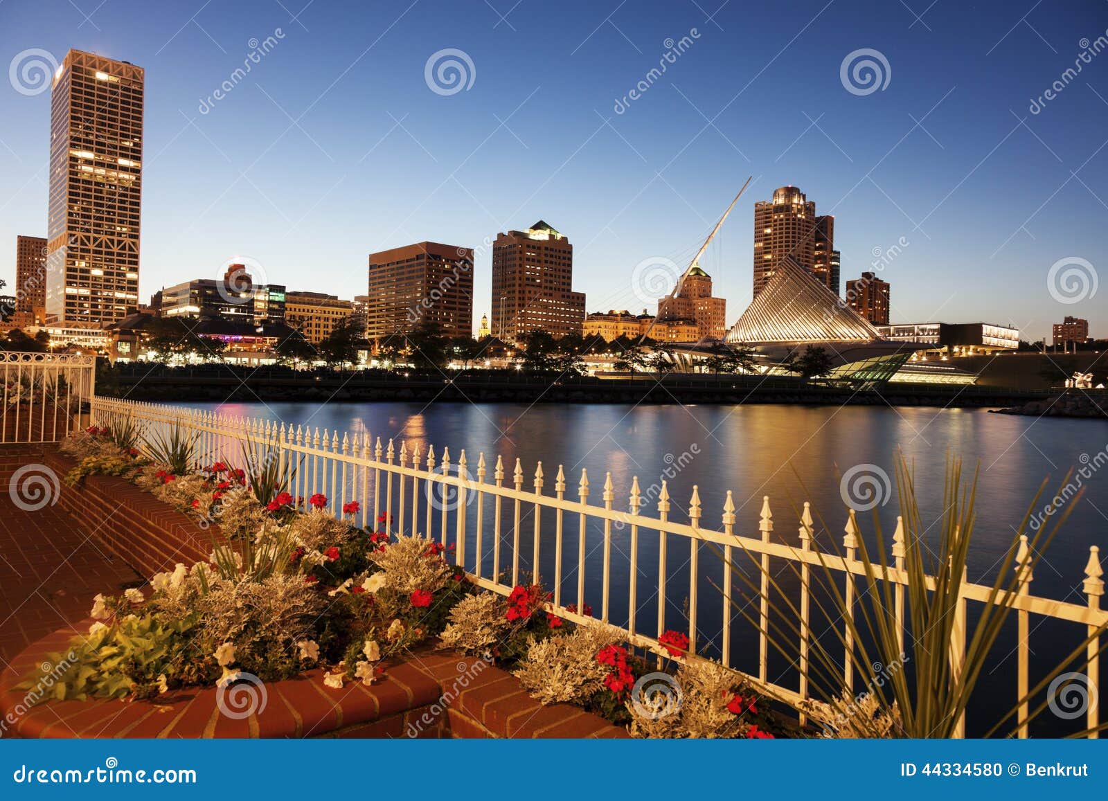 Milwaukee, Wisconsin, Los E.E.U.U. Foto de archivo - Imagen de céntrico ...