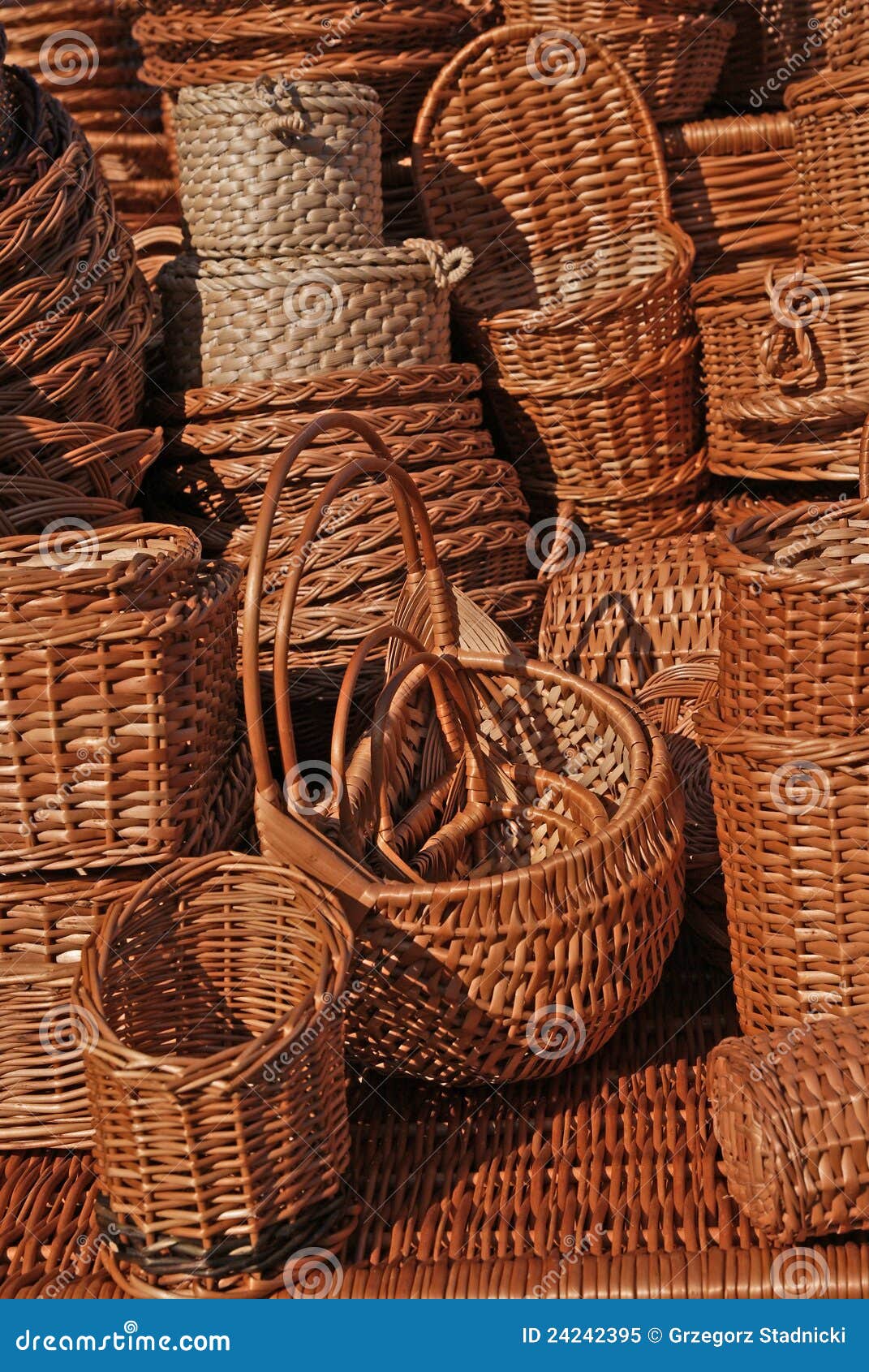 Mimbre imagen de archivo. Imagen de modelo, arte, trenzado - 24242395