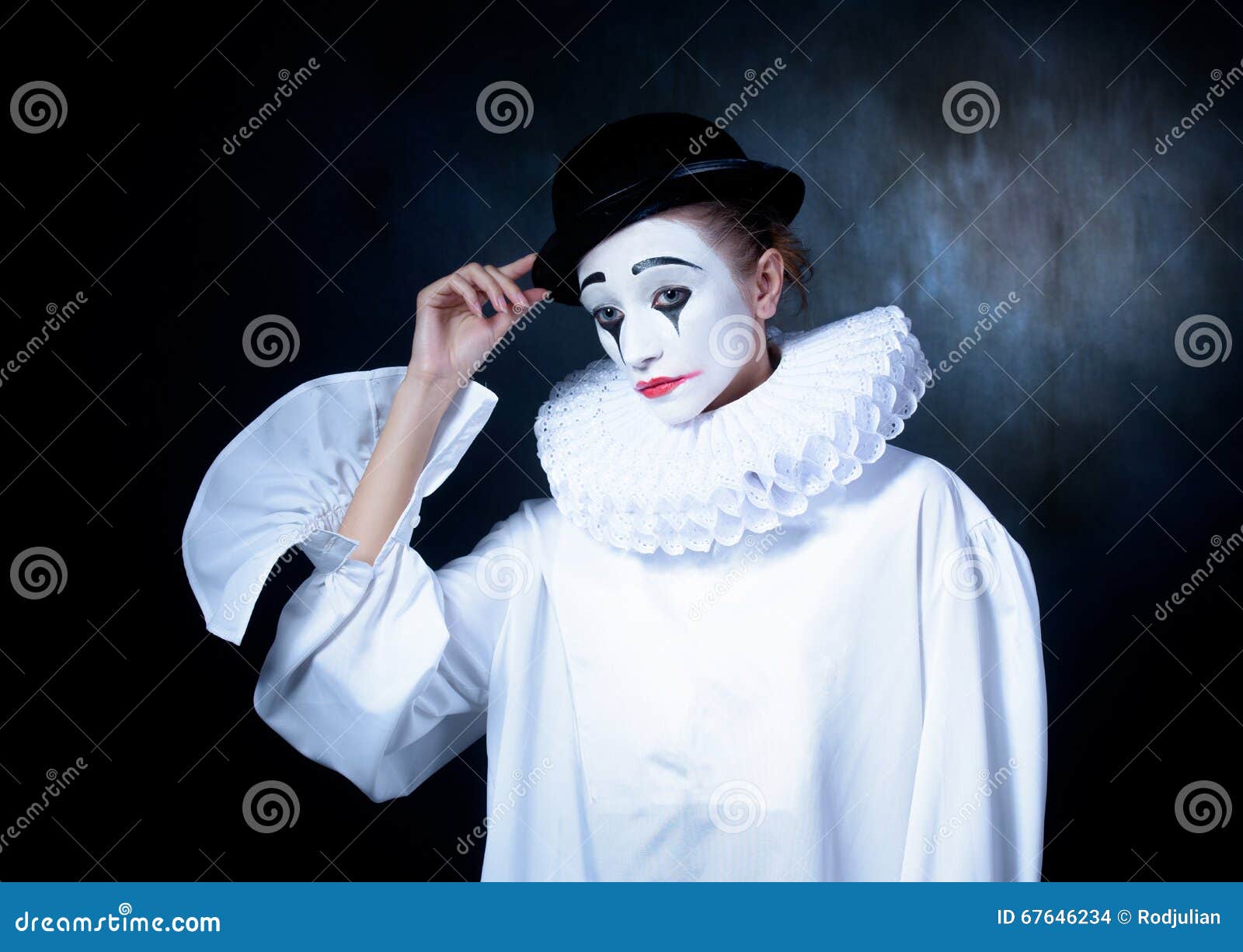 Mimo triste Pierrot fotografia stock. Immagine di vernice - 67646234