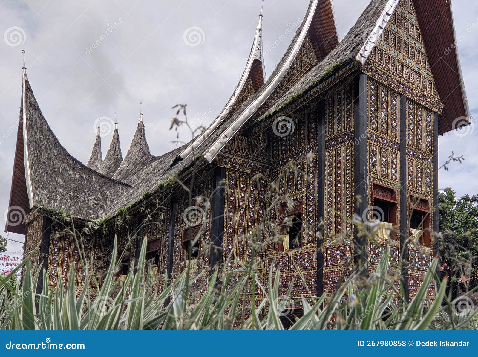 Minangkabau Traditional House Stock Photo - Image of landmark, building ... Minangkabau Traditional House Stock Photo - Image of landmark, building ...