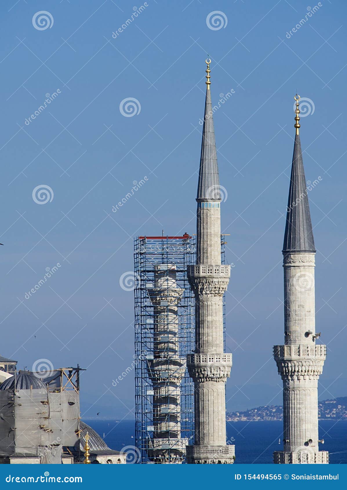 Blue Mosque in restoration stock image. Image of minaret - 154494565